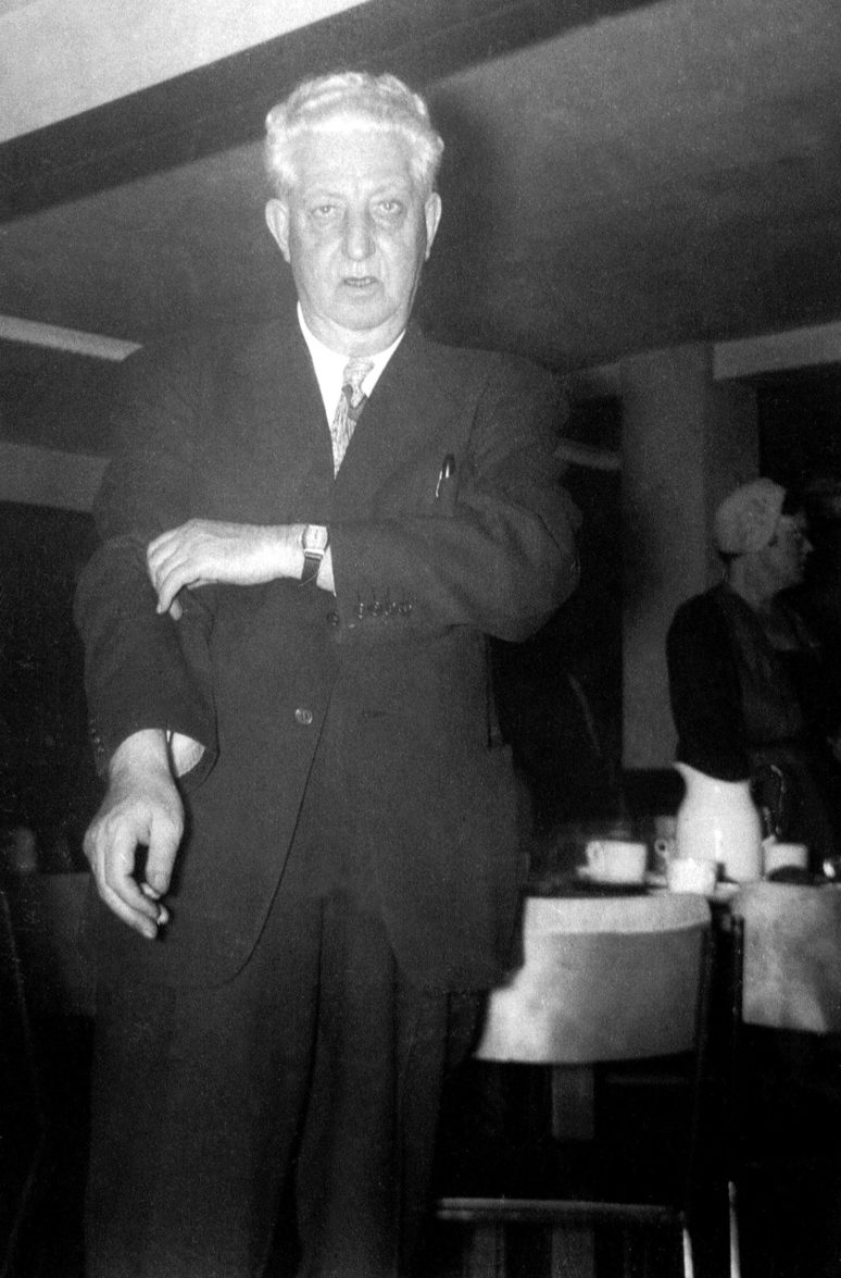 Bill D. from Akron, OH - "AA # 3"- Speaking in 1950 at a group's 1st ...